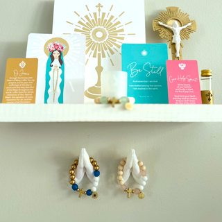 Prayer Hands Wall Holder – Be Still Prayer Space