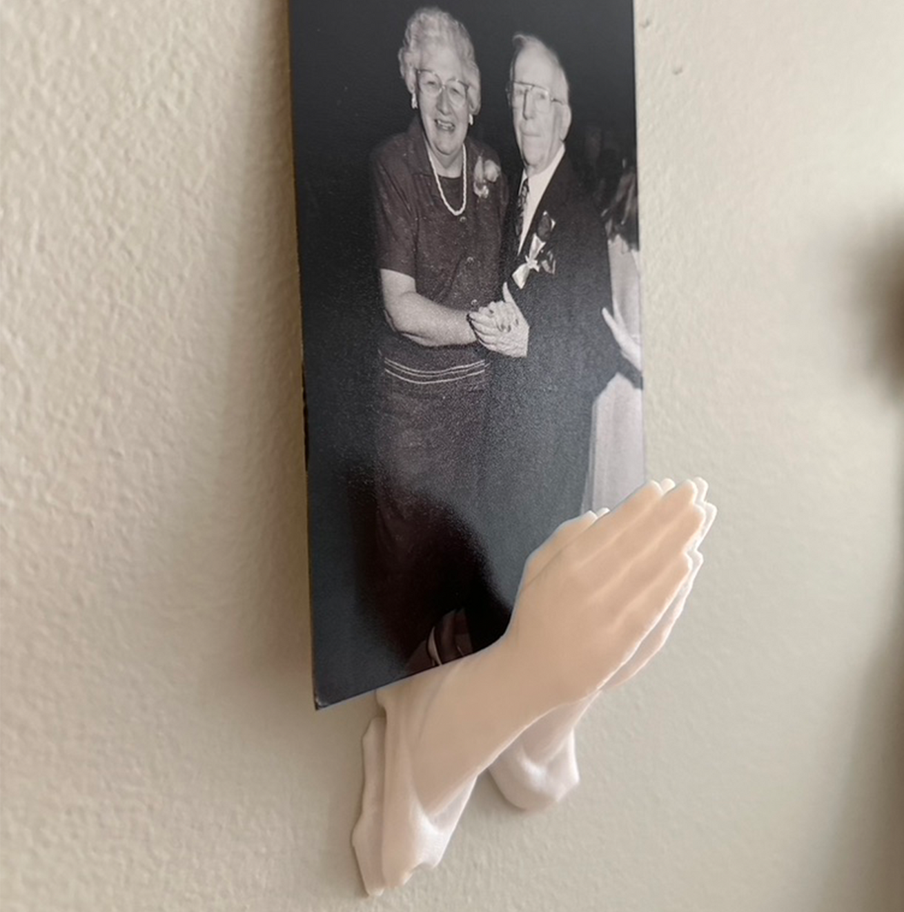 Prayer Hands Wall Holder – Be Still Prayer Space