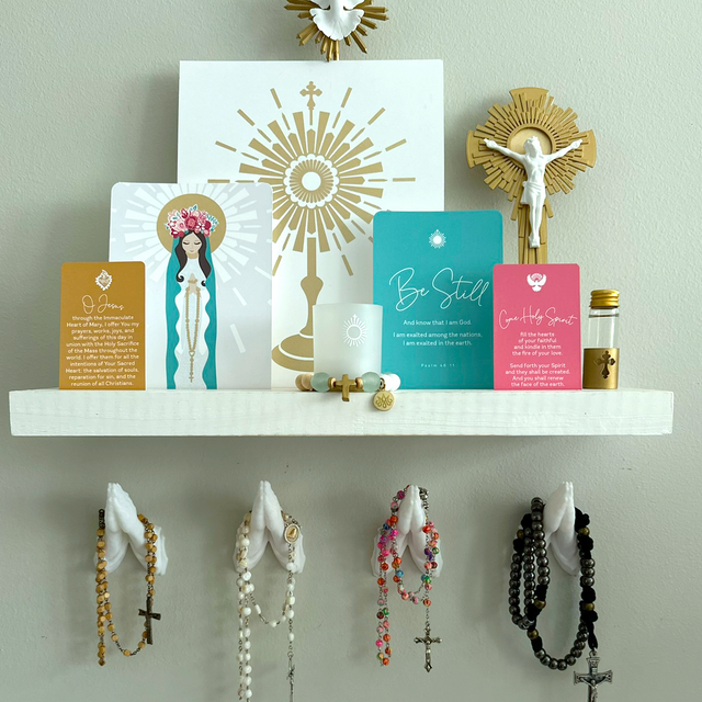 Prayer Hands Wall Holder – Be Still Prayer Space